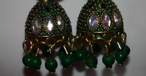 Hariyo Ujyalo Jhumka